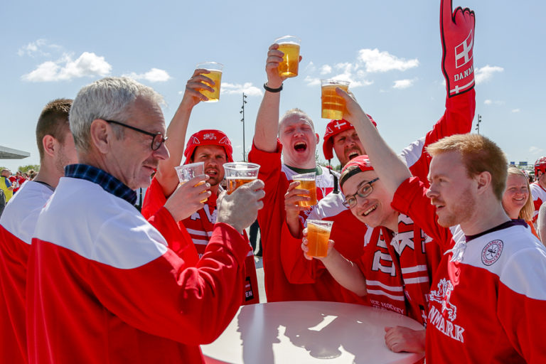 HOCKEYFESTEN ER SIKRET I HERNING – SUPER START PÅ BILLETSALGET TIL ISHOCKEY VM 2025 – Danmarks ...